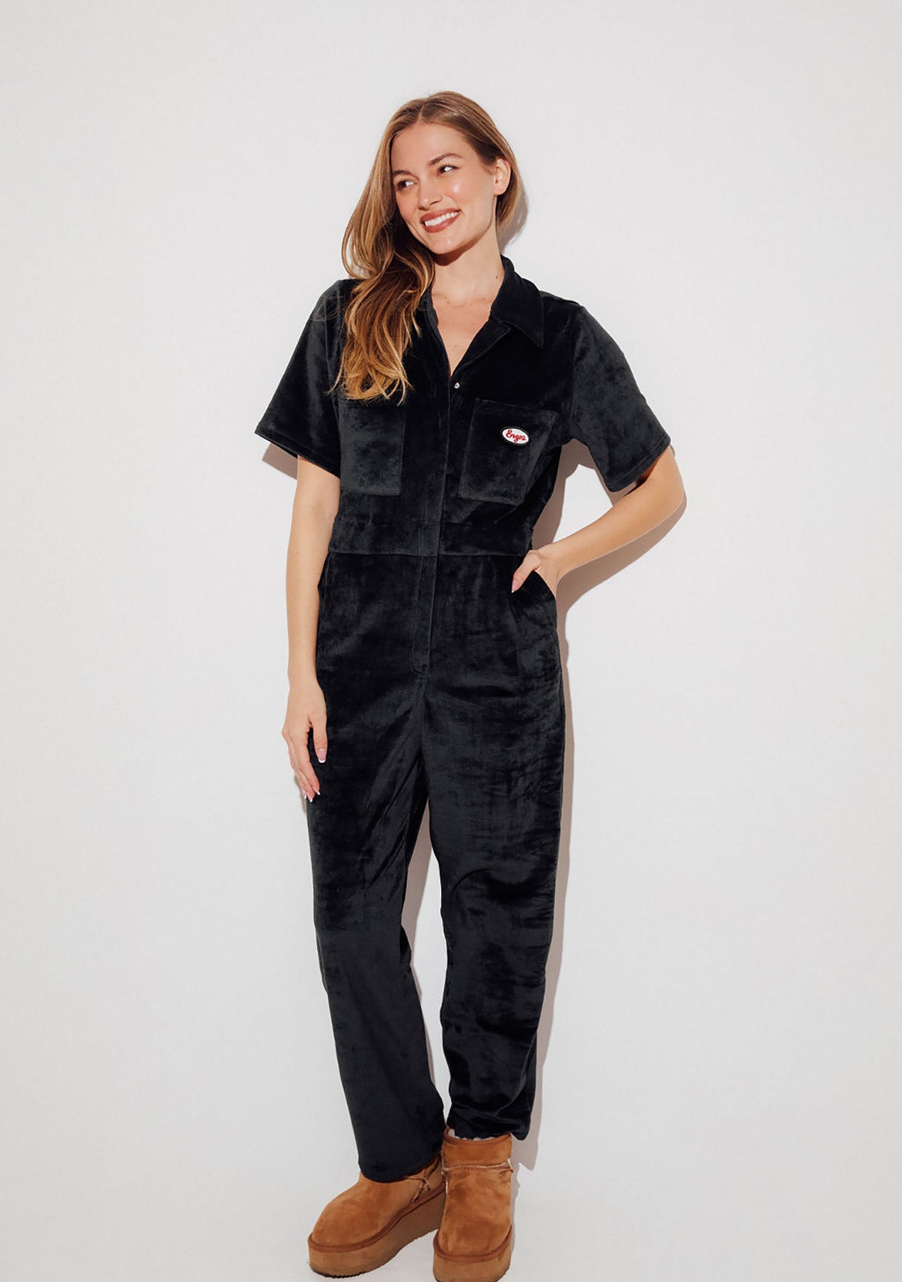 Women's - Aprés Velour Jumpsuit (Black) – ENZOS Inactive Wear